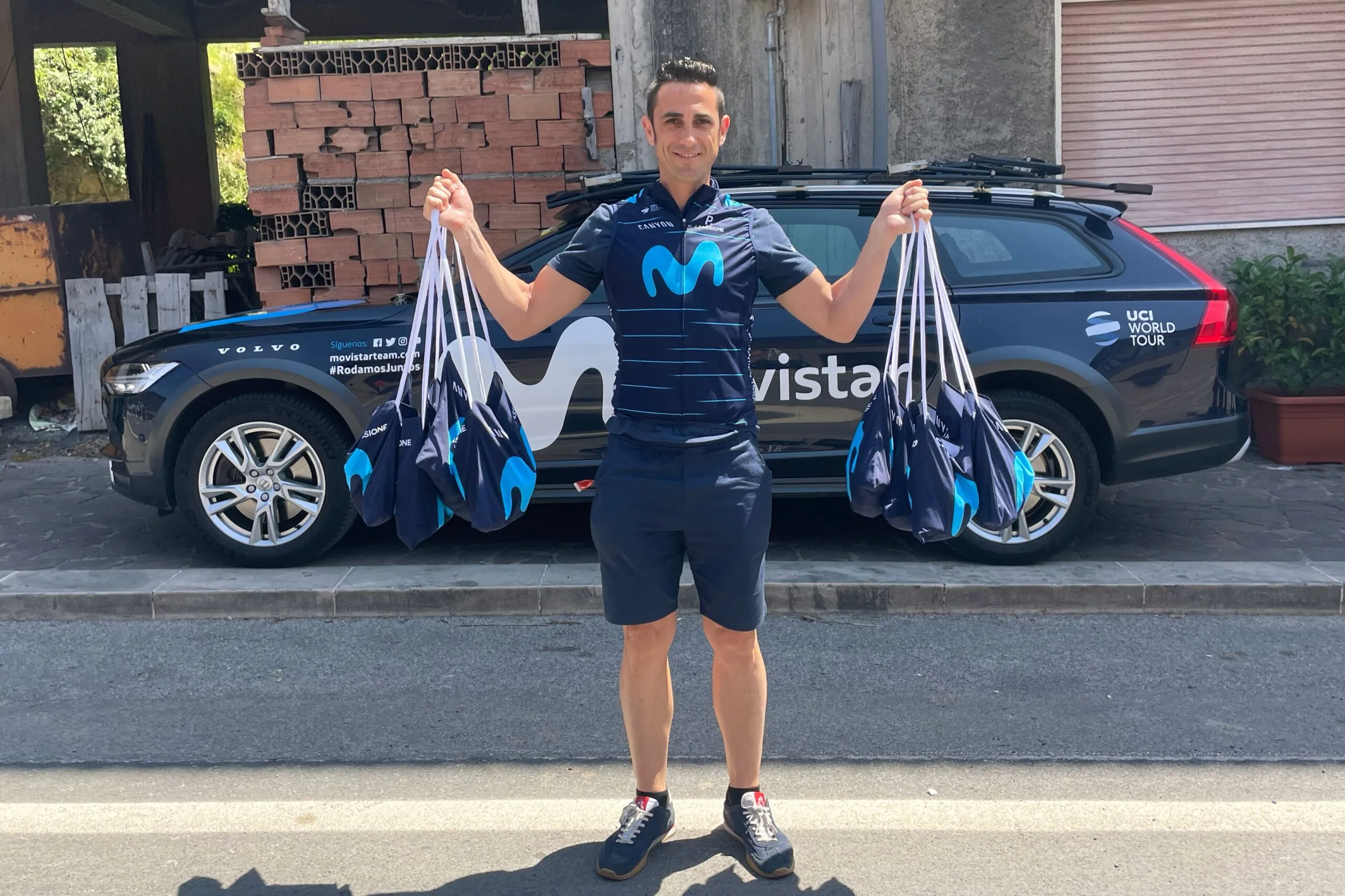 De masajista de Enric Mas a director deportivo de Movistar - Ciclismo ...